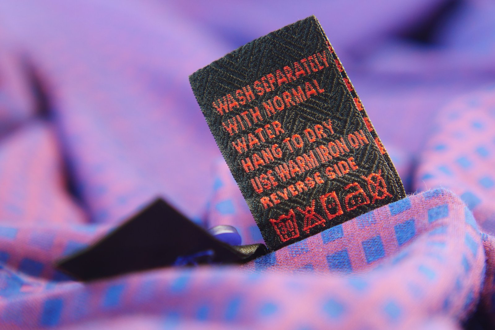 How to Keep Print on Shirts from Cracking, Peeling or Fading - MLXL